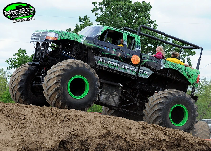 Alien Attack | Monster Trucks Wiki | Fandom