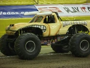 Bulldozer (Meents) | Monster Trucks Wiki | Fandom
