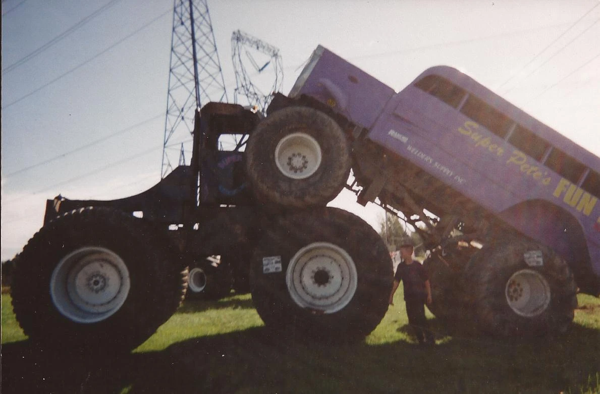 Super Pete's Fun Bus | Monster Trucks Wiki | Fandom