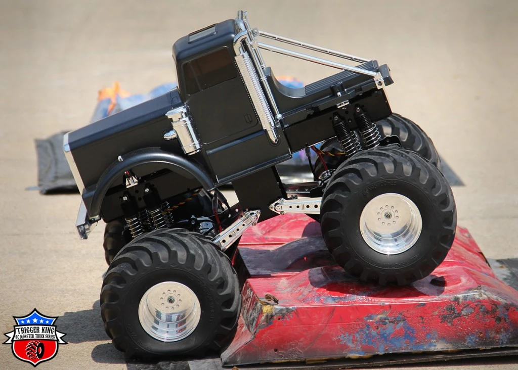 Knight Train (R/C) | Monster Trucks Wiki | Fandom
