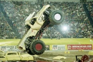 Bulldozer (Meents) | Monster Trucks Wiki | Fandom