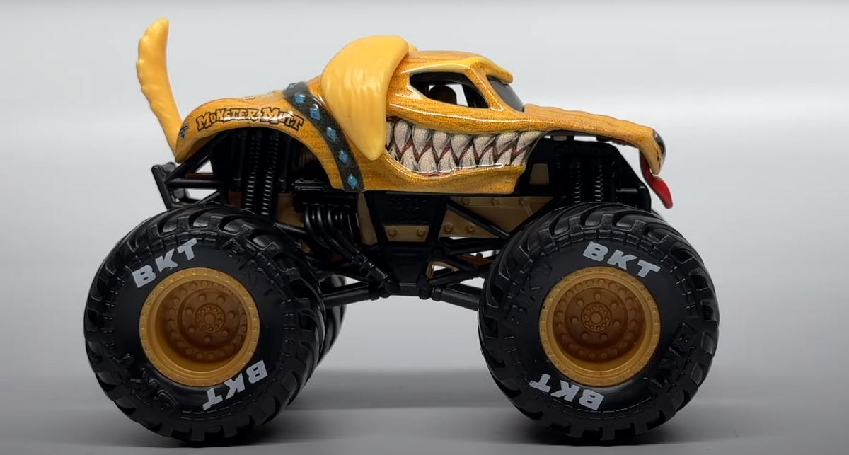 Monster Mutt Golden | Monster Trucks Wiki | Fandom