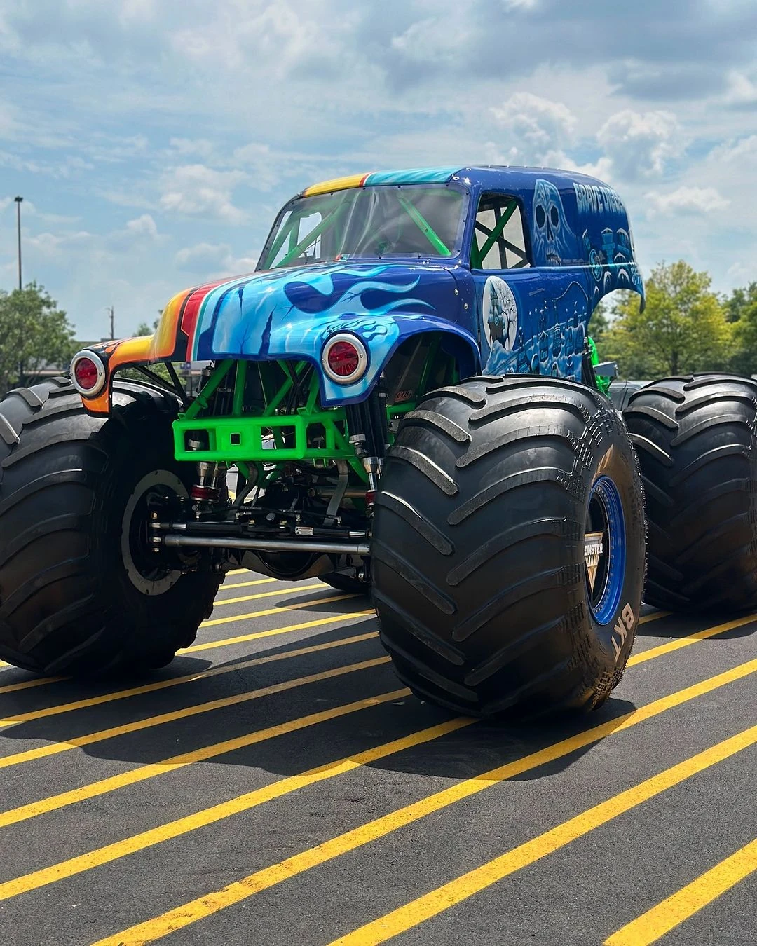 Grave Digger Fire & Ice | Monster Trucks Wiki | Fandom