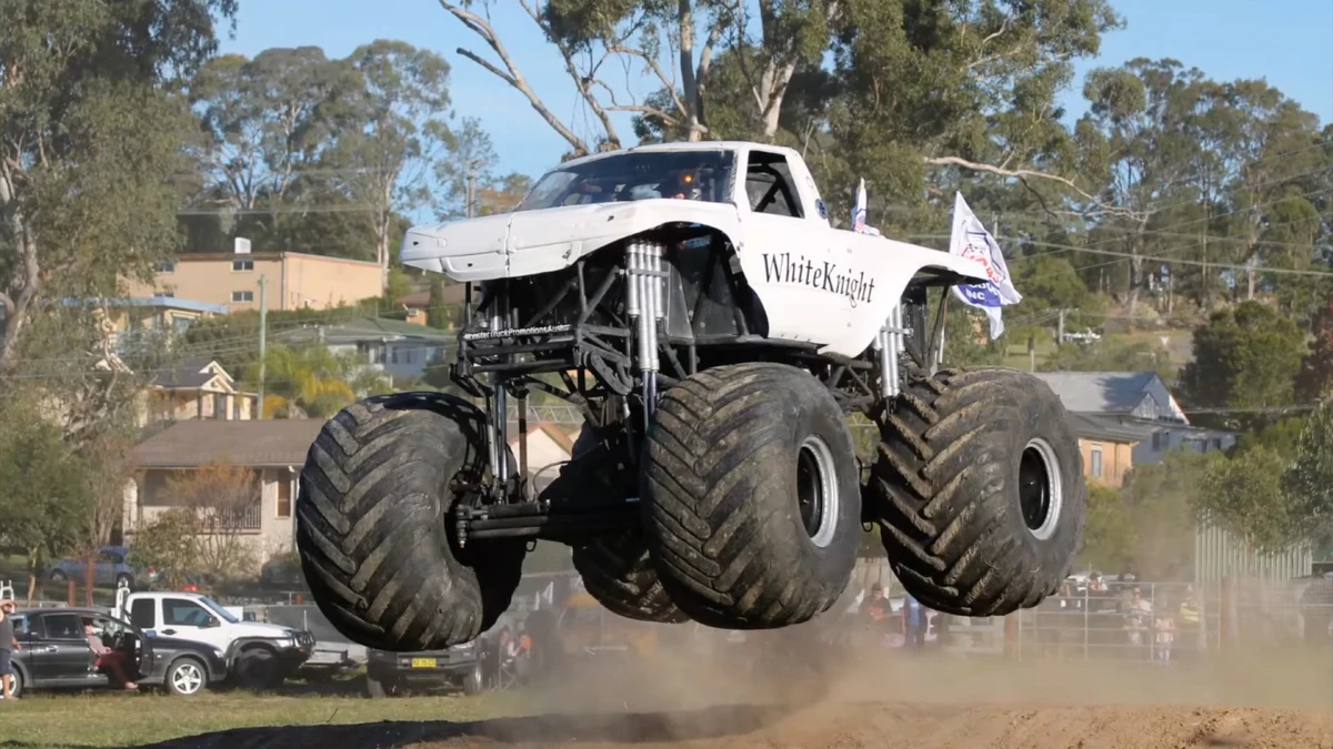 White Knight | Monster Trucks Wiki | Fandom