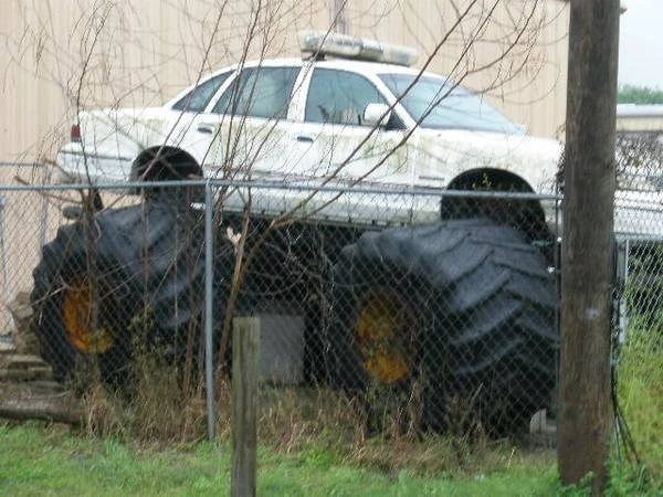 Road Warrior Automotive | Monster Trucks Wiki | Fandom