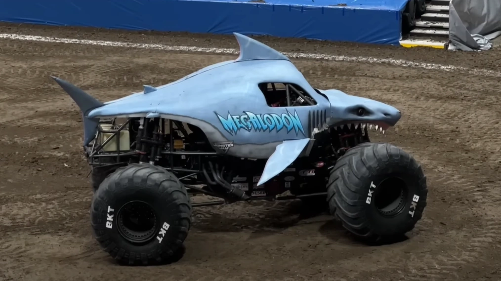 Megalodon (Team Throttle) | Monster Trucks Wiki | Fandom