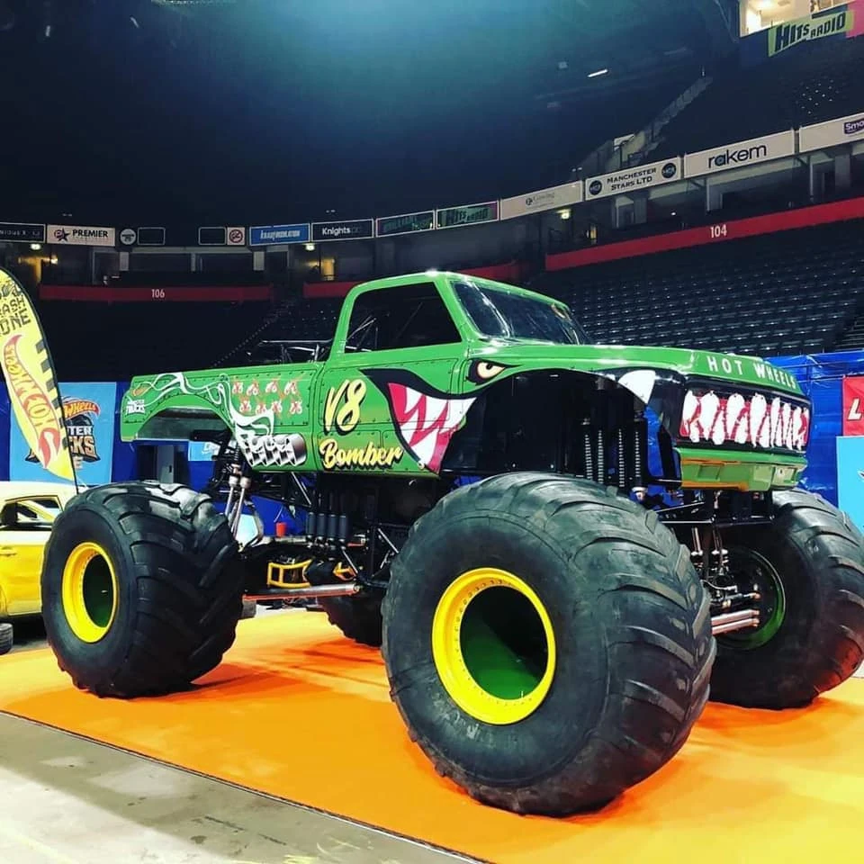 V8 Bomber (KCM) | Monster Trucks Wiki | Fandom