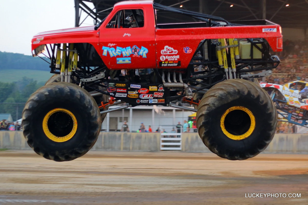 Buffalo Tremor (Vaters) | Monster Trucks Wiki | Fandom