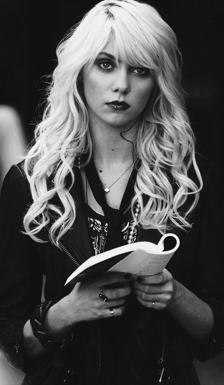 Elle Page | Morality of Nature Wiki | Fandom