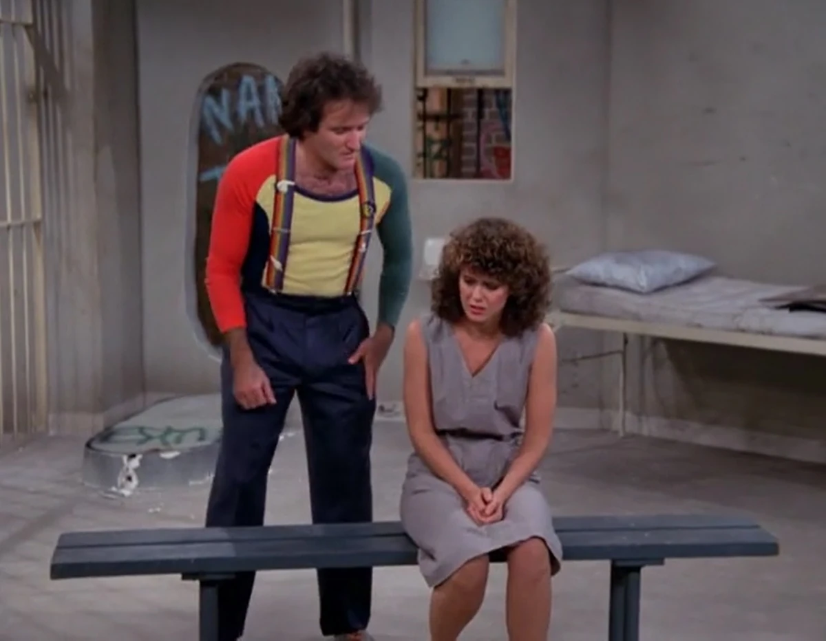 Cheerleaders in Chains | Mork and Mindy Wiki | Fandom