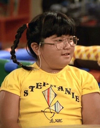 Stephanie Kayano | Mork and Mindy Wiki | Fandom