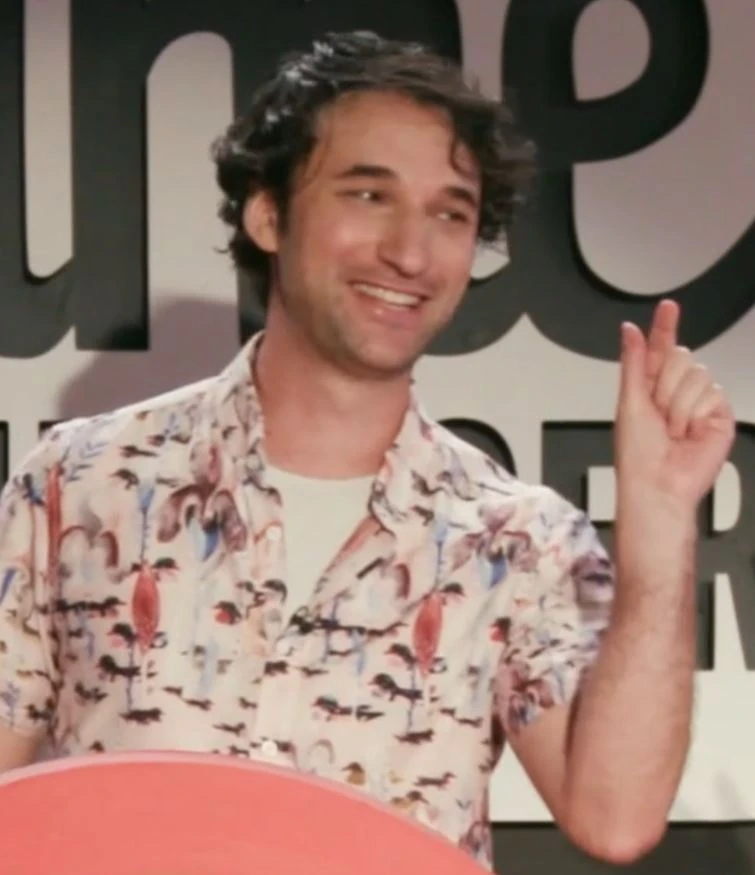 Newsie | Mountport Wiki | Fandom