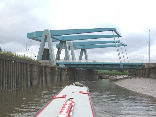 Stoneferry Bridges | Movable Hull Wiki | Fandom