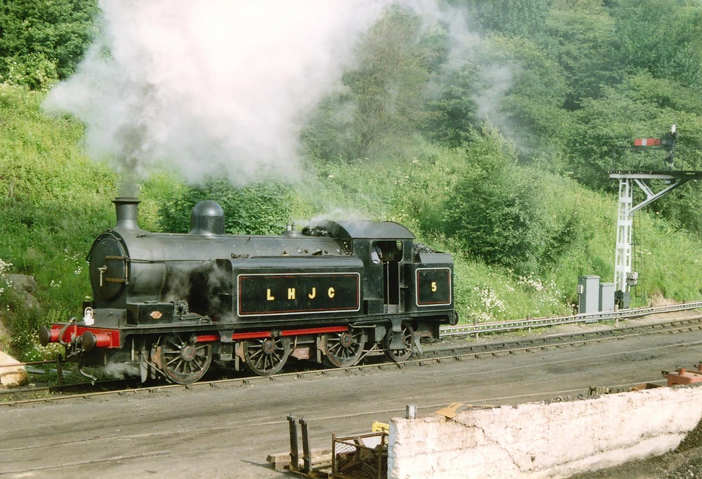 Trains Used In Julian Bernardino's Tom and Bobert (Ratchet and Clank ...