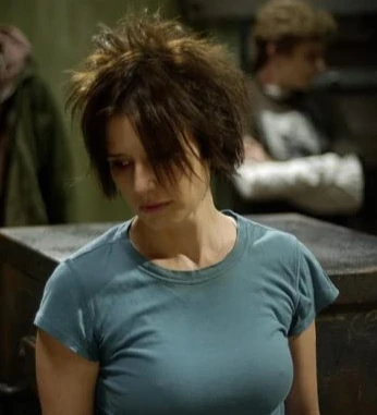 Amanda Young | Movie Database Wiki | Fandom