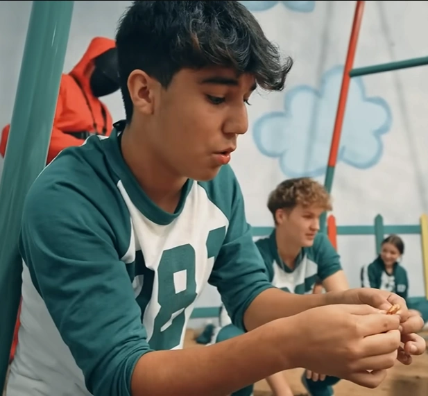 Player 081 | MrBeast Squid Game Wiki | Fandom