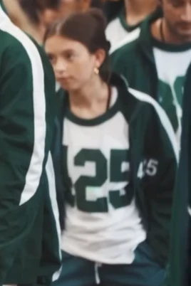 Player 425 | MrBeast Squid Game Wiki | Fandom