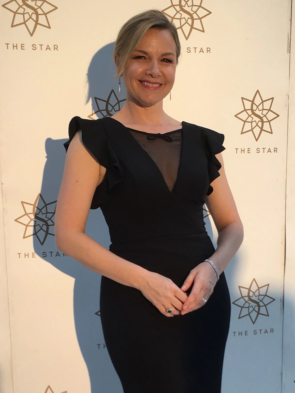 Justine Clarke | Mr Inbetween Wiki | Fandom