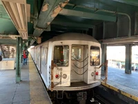 R42 (New York City Subway car) - RollOverTheFloor | Your MTA Wiki | Fandom