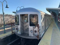 R42 (New York City Subway car) - RollOverTheFloor | Your MTA Wiki | Fandom