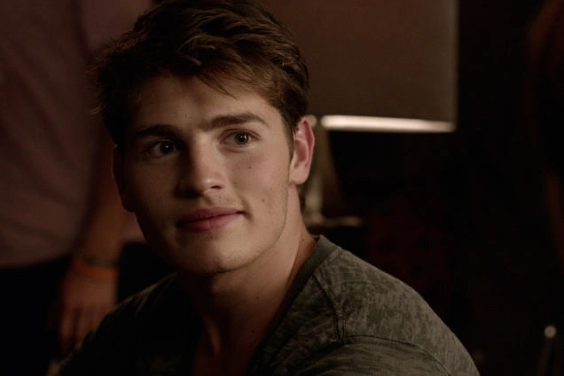 Liam Booker | Faking It Wiki | Fandom