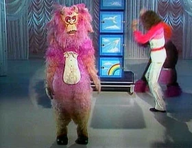 Doug Henning's Assistant | Muppet Wiki | Fandom