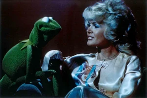 Episode 102: Connie Stevens | Muppet Wiki | Fandom