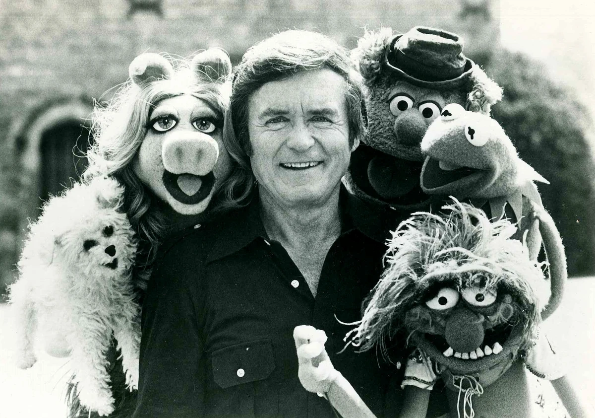 Mike Douglas | Muppet Wiki | Fandom