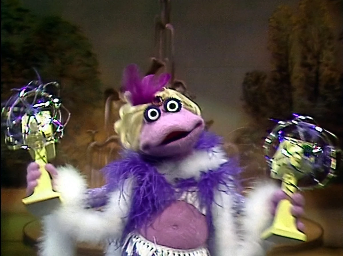 Lola the Fan Dancer | Muppet Wiki | Fandom