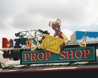 Rizzo's Prop Shop | Muppet Wiki | Fandom