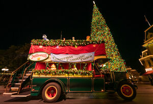 Christmas Caroling Coach | Muppet Wiki | Fandom