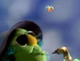 Bee (Muppet Show) | Muppet Wiki | Fandom