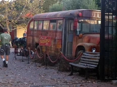 The Electric Mayhem Bus | Muppet Wiki | Fandom