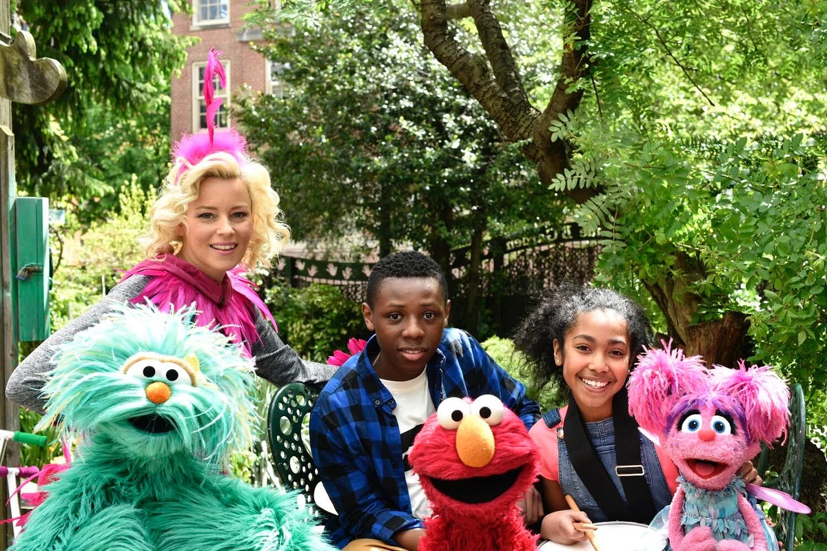 Elizabeth Banks | Muppet Wiki | Fandom