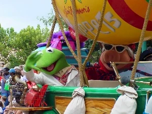 Disney's Stars and Motor Cars Parade | Muppet Wiki | Fandom