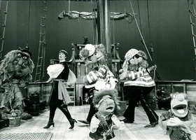 Episode 507: Glenda Jackson | Muppet Wiki | Fandom