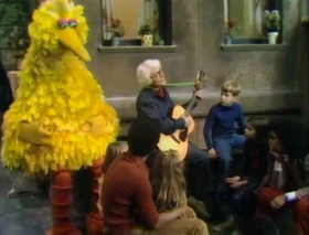 Never Argue with a Bee | Muppet Wiki | Fandom