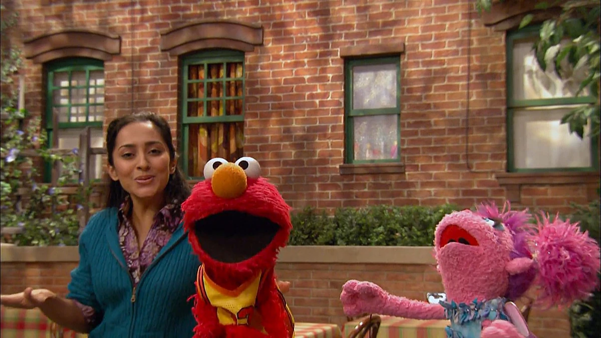 Elmo Feels Proud | Muppet Wiki | Fandom