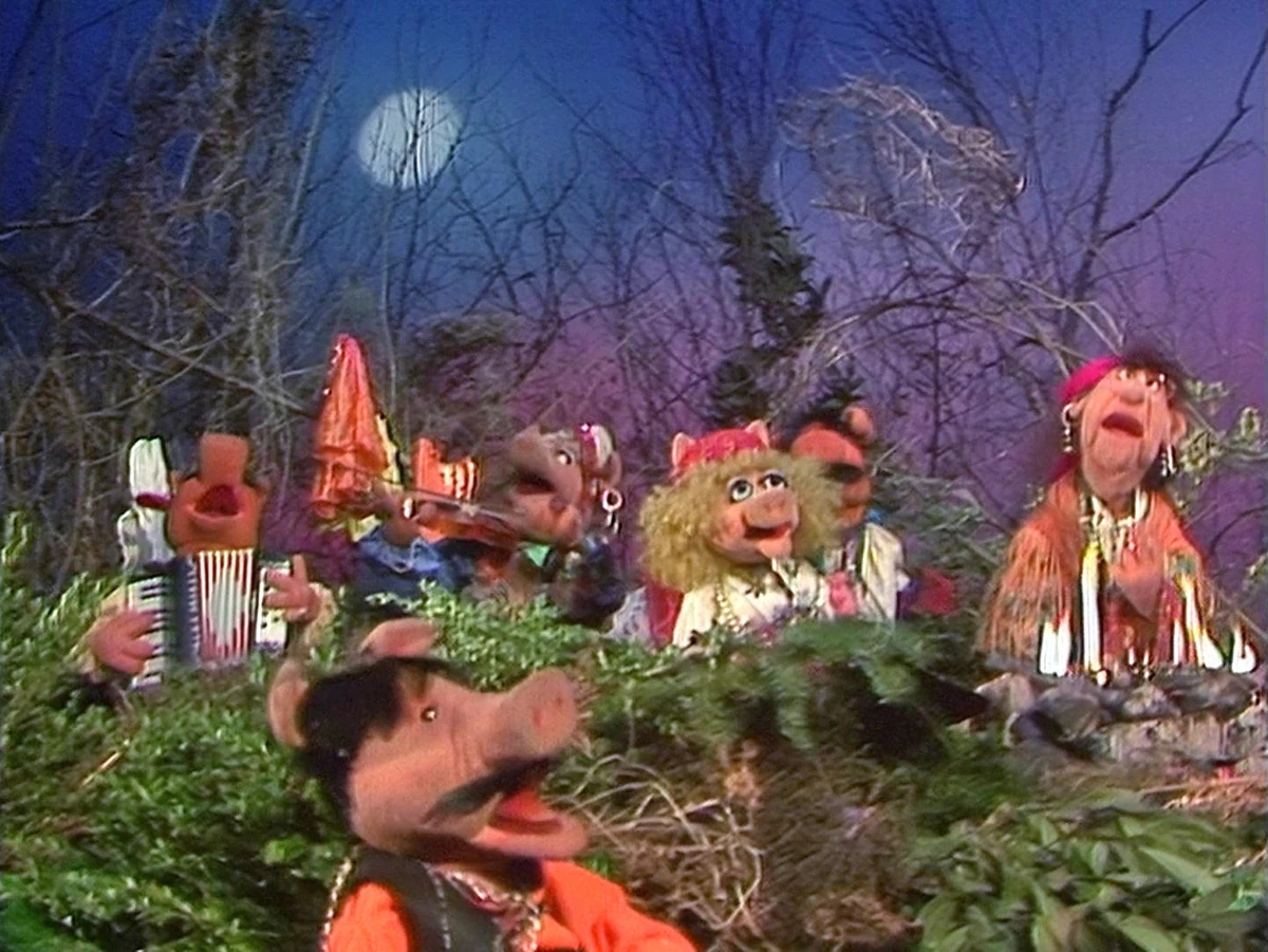 Golden Earrings | Muppet Wiki | Fandom