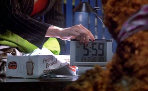 Similarities between It's a Very Merry Muppet Christmas Movie and The ...