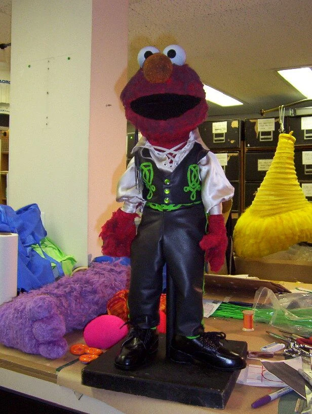 Elmo's World: Feet | Muppet Wiki | Fandom