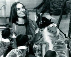 Episode 402: Crystal Gayle | Muppet Wiki | Fandom