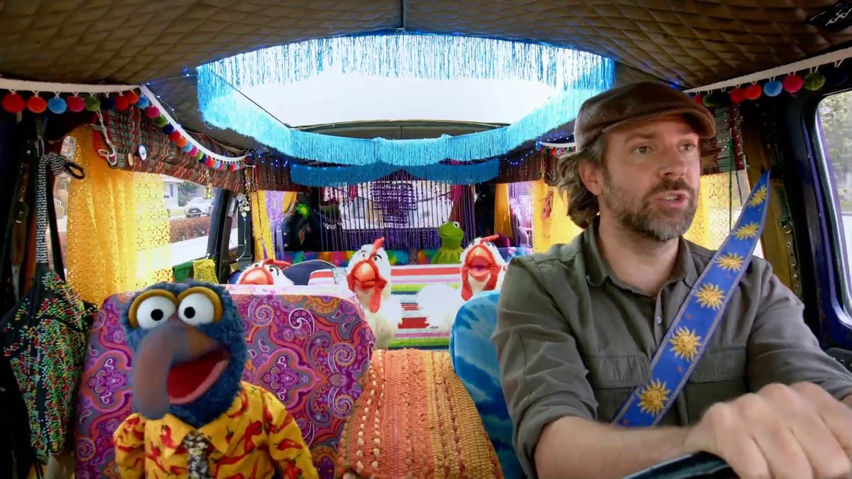 Runaround Sue | Muppet Wiki | Fandom