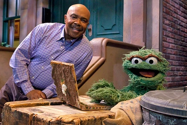 Sesame Street Gina The Vet