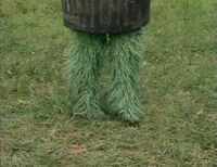 Oscar walking with his trash can | Muppet Wiki | Fandom