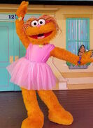 Zoe walk-arounds | Muppet Wiki | Fandom