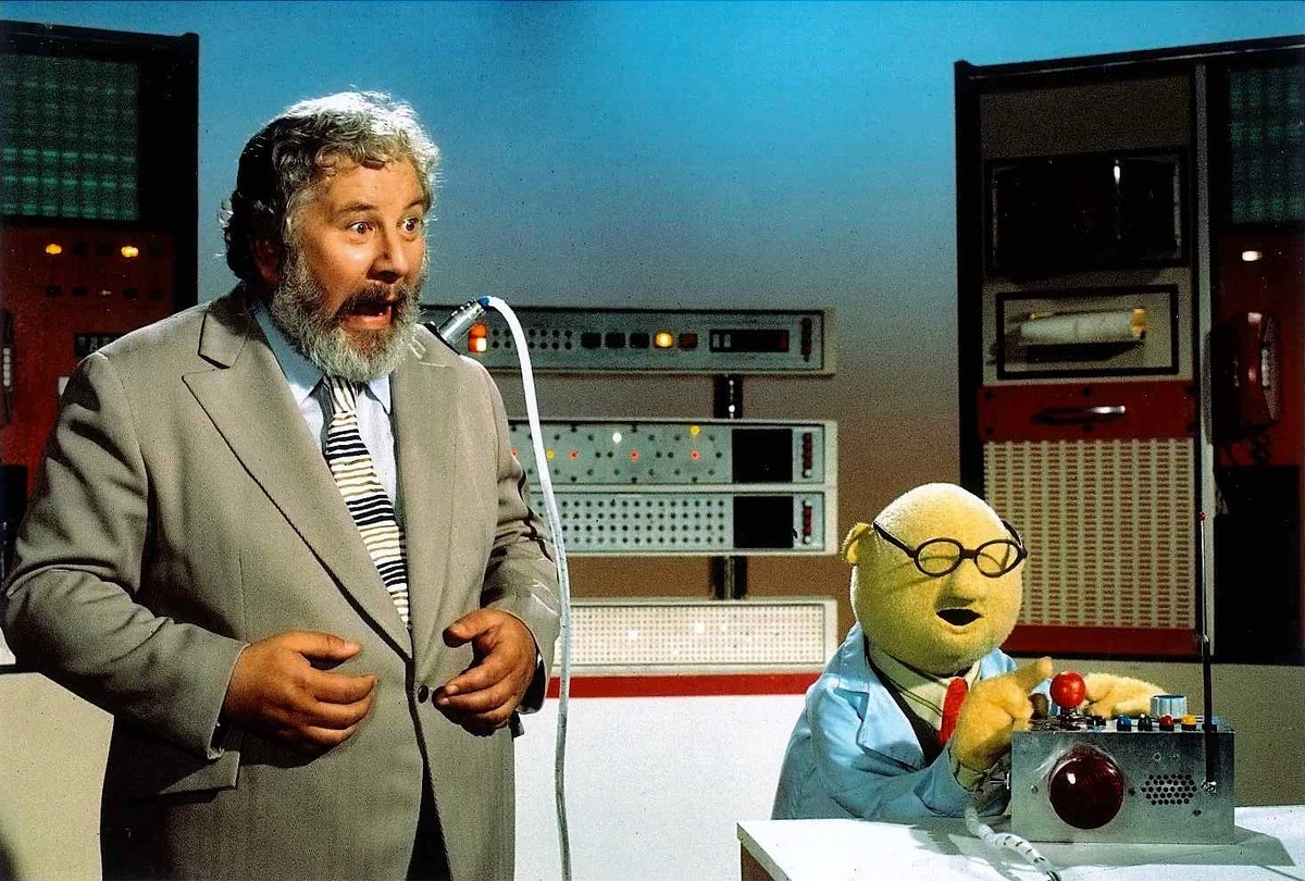 Episode 112: Peter Ustinov | Muppet Wiki | Fandom