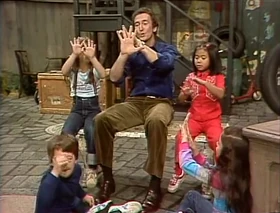 Five Fingers | Muppet Wiki | Fandom