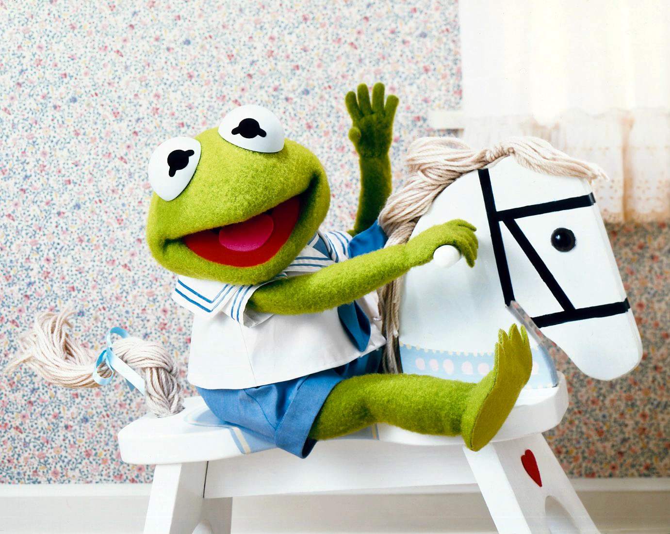 Kermit the Frog 8” flexible marionette style figure Toys Dolls & Action ...