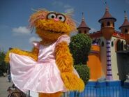Zoe walk-arounds | Muppet Wiki | Fandom